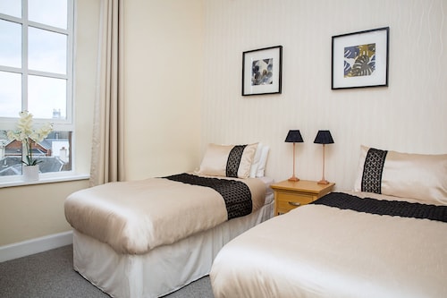 Prestwick Town Center Flat
2 Bedrooms - Prestwick