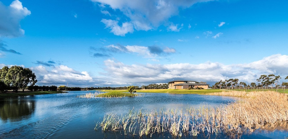 Jolong Park Clubhouse, Australia | Australian Accommodation