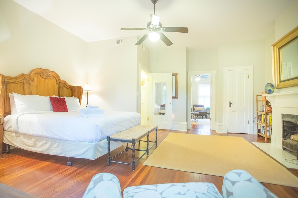 Well Appointed Row Home Overlooking Forsyth Park by Lucky Savannah ...