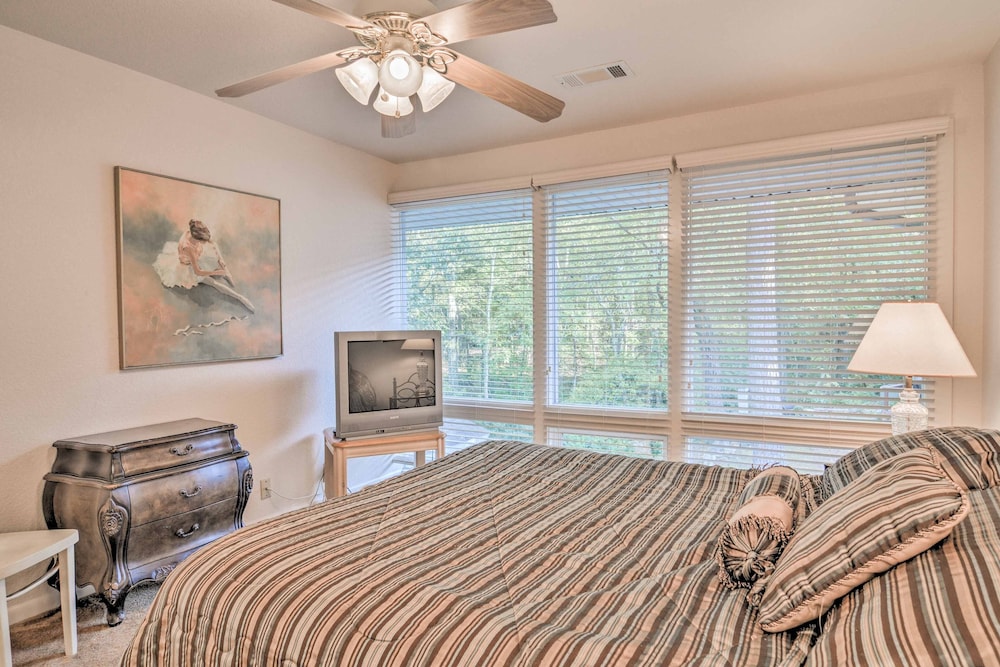 Lakefront Townhome w/ View in Hot Springs Village! - Hot Springs ...