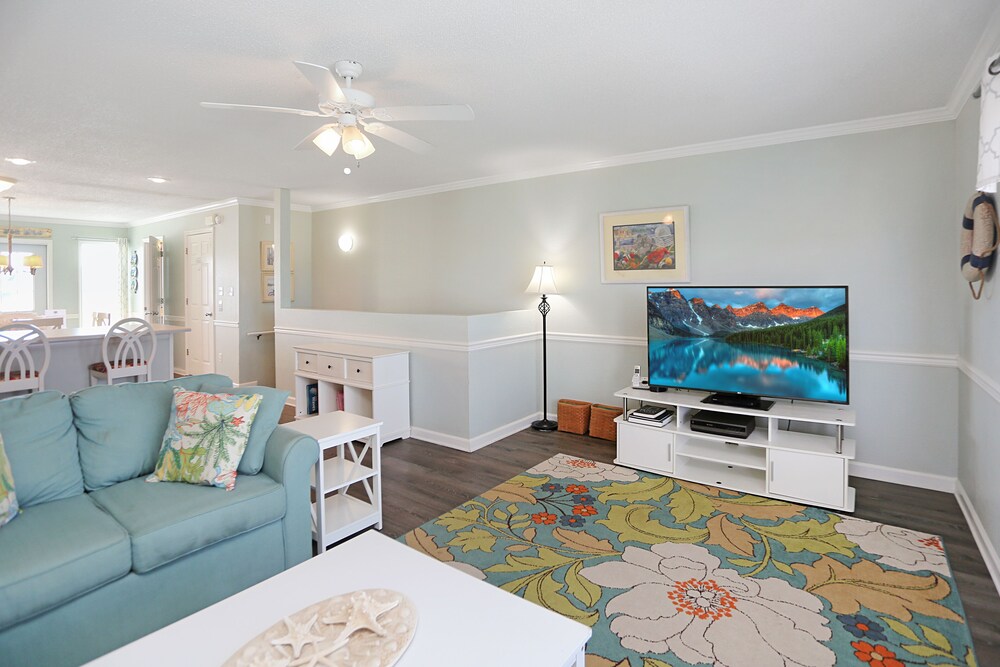 Gated Community, Pool, Green Space, Great Beach Access - SeaCliff ...