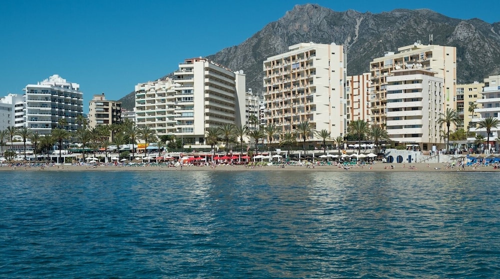 Caesar Imperator, appartement en front de mer sur la promenade maritime - Marbella | Abritel