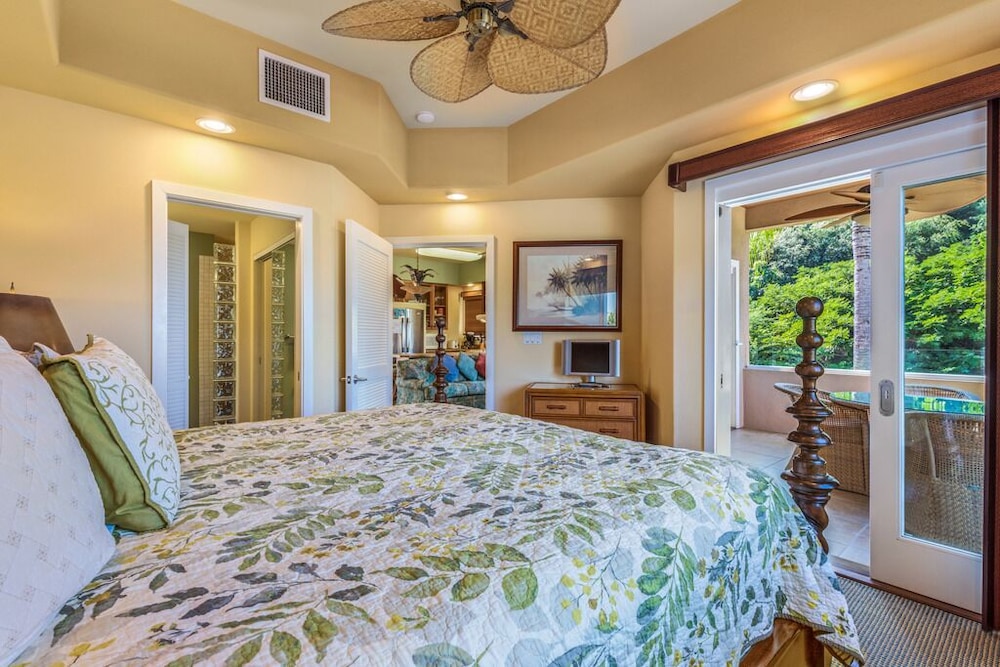 Aloha Condos, Beach Villas at Kahaluu, Villa 1-201, Beach View, AC ...
