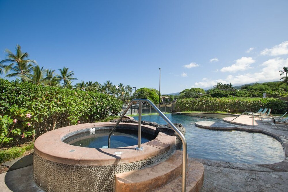 Aloha Condos, Beach Villas at Kahaluu, Villa 1-201, Beach View, AC ...