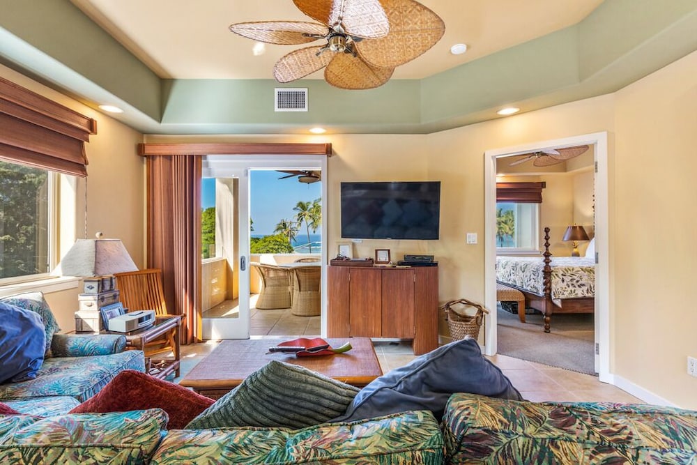 Aloha Condos, Beach Villas at Kahaluu, Villa 1-201, Beach View, AC ...