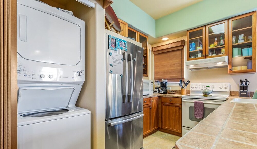 Aloha Condos, Beach Villas at Kahaluu, Villa 1-201, Beach View, AC ...