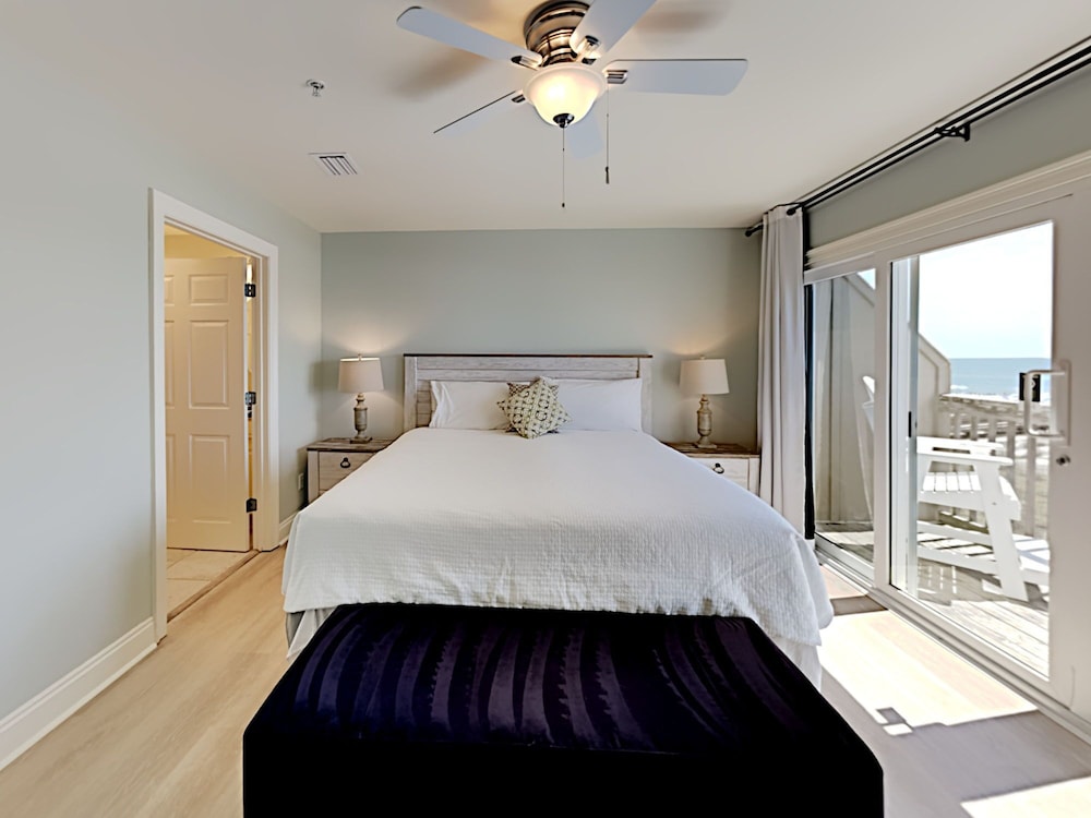 Perdido Key Beach Condo with Private Balcony Just Steps to the Beach ...