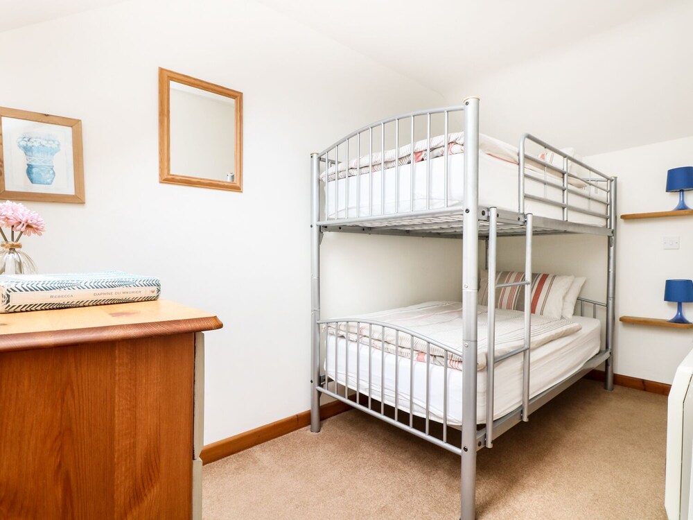 THE SHIPPON, pet friendly, country holiday cottage in Polyphant - South ...