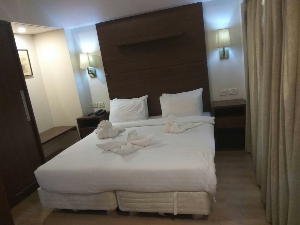 Golden Amoon Resort: AU$105 Deals & Reviews (Kolar, IND) | Wotif