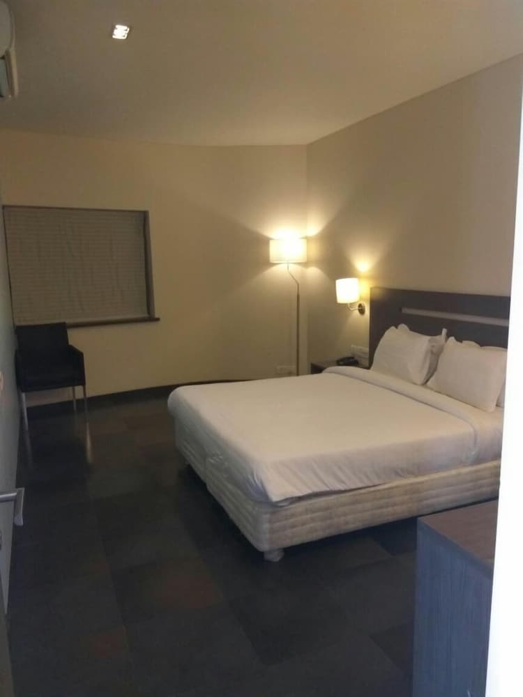 Golden Amoon Resort: AU$105 Deals & Reviews (Kolar, IND) | Wotif