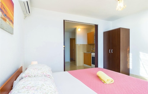 2 Zimmer Unterkunft In Pisak - Brela