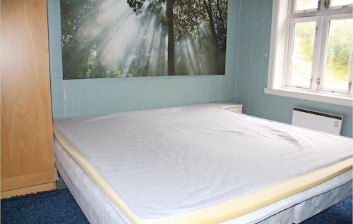 Amazing Apartment In Lundegrend With 3 Bedrooms - Hovland