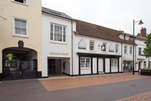 Wote Street Willy in Basingstoke | Expedia