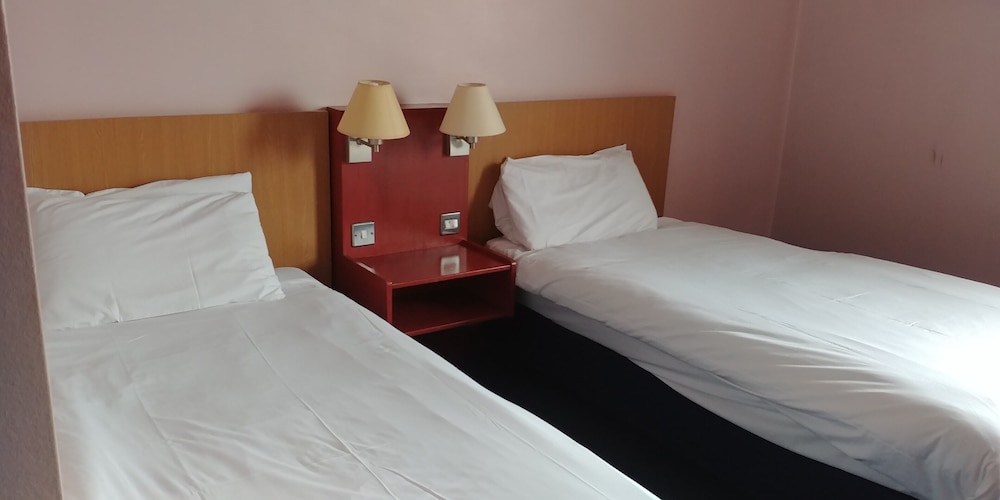 Metro Inns Walsall: AU$64 Deals & Reviews (Birmingham, GBR) | Wotif