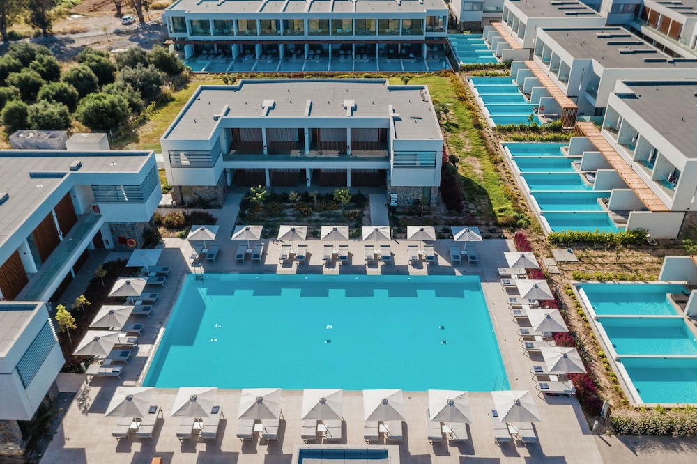 Gennadi Grand Resort in Greek Islands | Best Rates & Deals on Orbitz