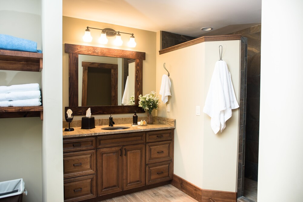 Rusty Rail Brewing Co., Mifflinburg: Room Prices & Reviews | Travelocity