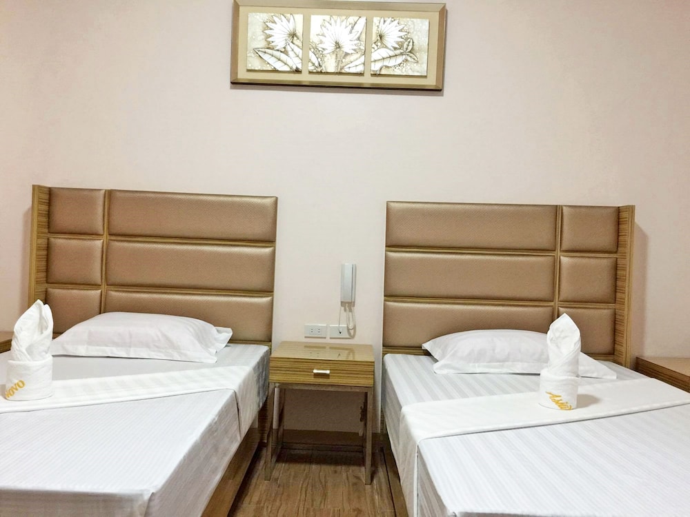Meaco Royal Hotel - Lipa, Lipa: $22 Room Prices & Reviews | Travelocity