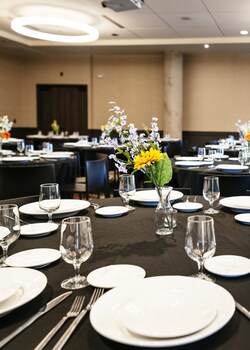 Room Deals for Origin Red Rocks, a Wyndham Hotel, Denver starting at ...