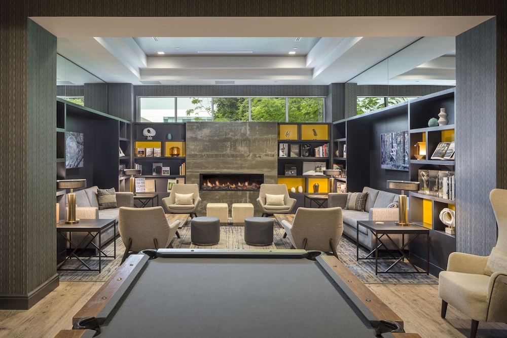 The Summit Hotel in Cincinnati | Best Rates & Deals on Orbitz