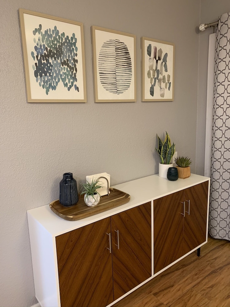 Magic Mouse Vacation Rentals #1 ~ Best Condo Right Next to Disneyland ...