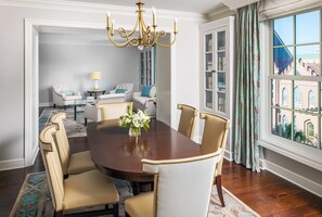 Hotel Bennett: 2022 Room Prices, Deals & Reviews | Expedia.com