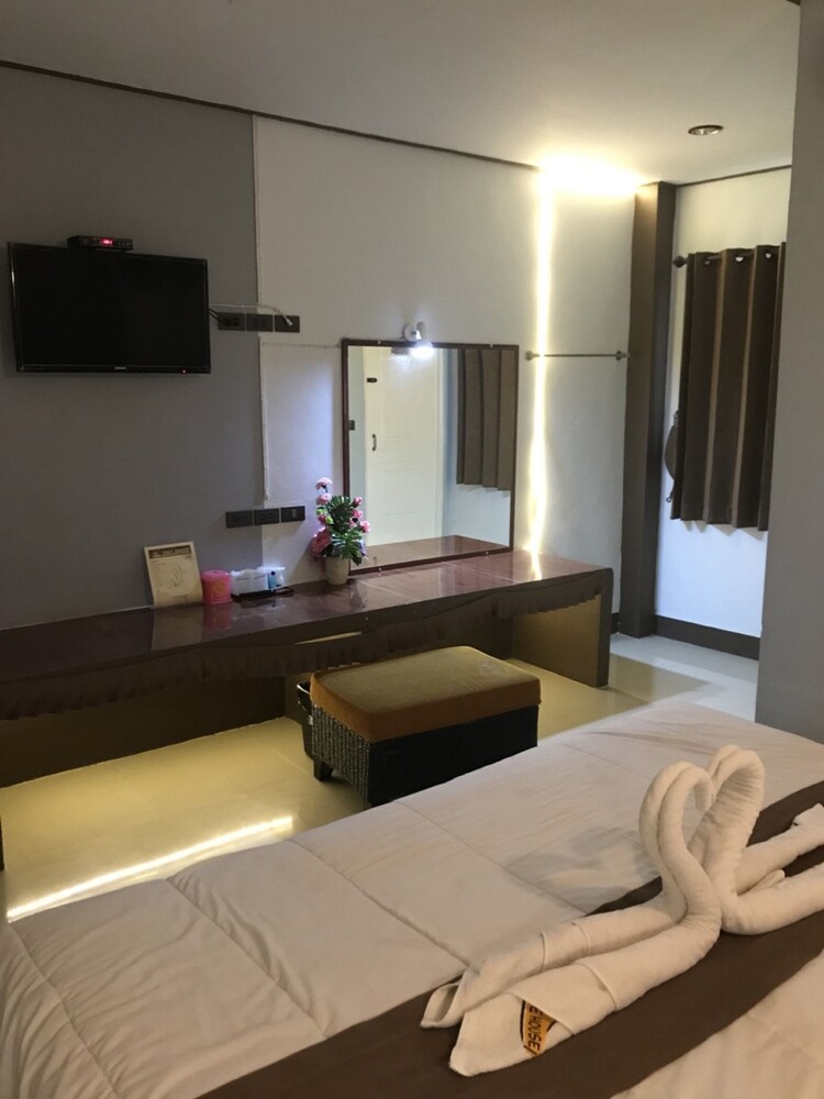 Safe House Phatthalung Resort Deals & Reviews (Phatthalung, THA) | Wotif