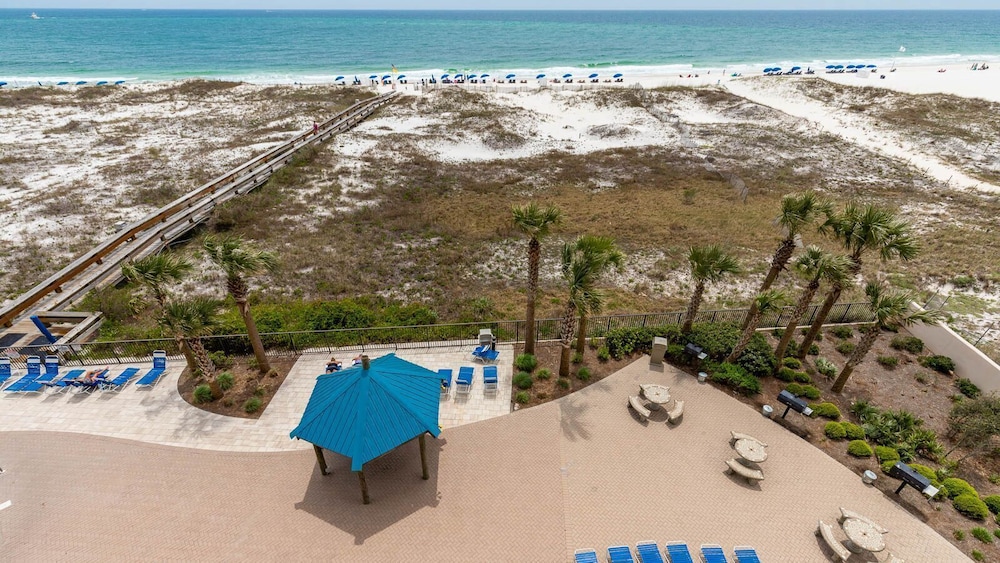 *BEACHFRONT* 4th Floor Condo ~ Phoenix East ~ Balcony ~ *ORANGE BEACH ...