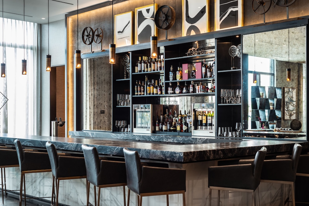 The Row Hotel at Assembly Row, Autograph Collection in Boston | Best ...