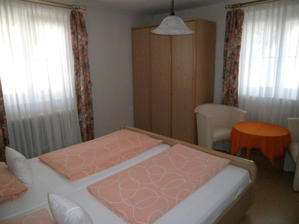 Ferienwohnung 1 mit ca. 35qm, 1 Schlafzimmer, 1 Wohn-/Esszimmer, für ...