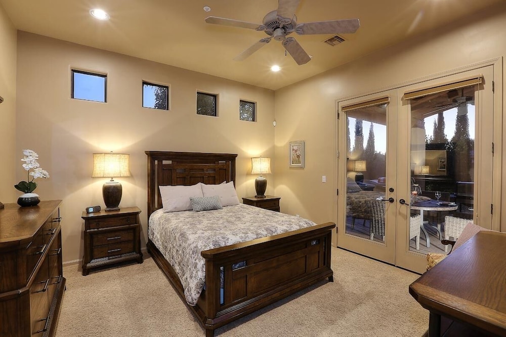 Golf & Baseball Batting Cage/ Hot Tub/ Luxurious Living/ Private, Gated ...