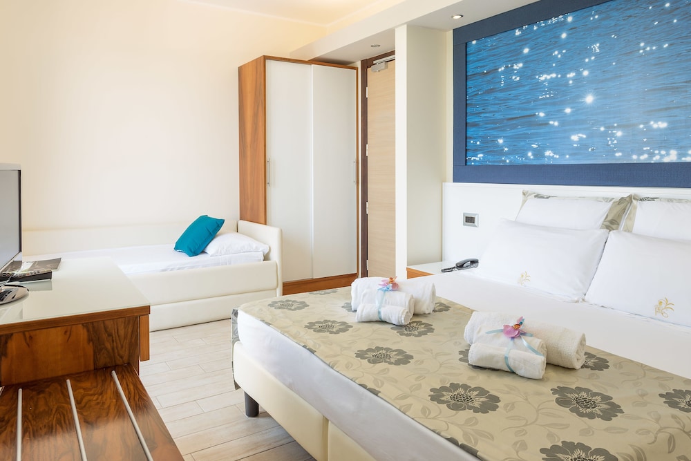 Hotel Porta Rosa: AU$74 Deals & Reviews (Ascea, ITA) | Wotif