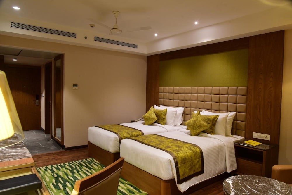 Lemon Tree Hotel Siliguri in Siliguri | Best Rates & Deals on Orbitz