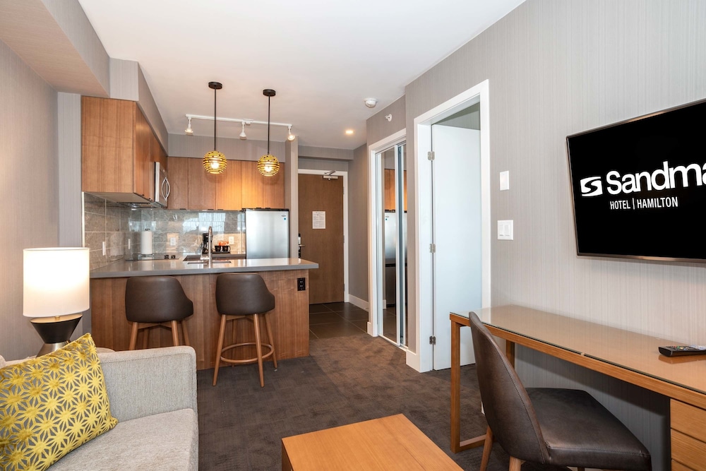 Sandman Hotel Hamilton: 2019 Pictures, Reviews, Prices & Deals | Expedia.ca