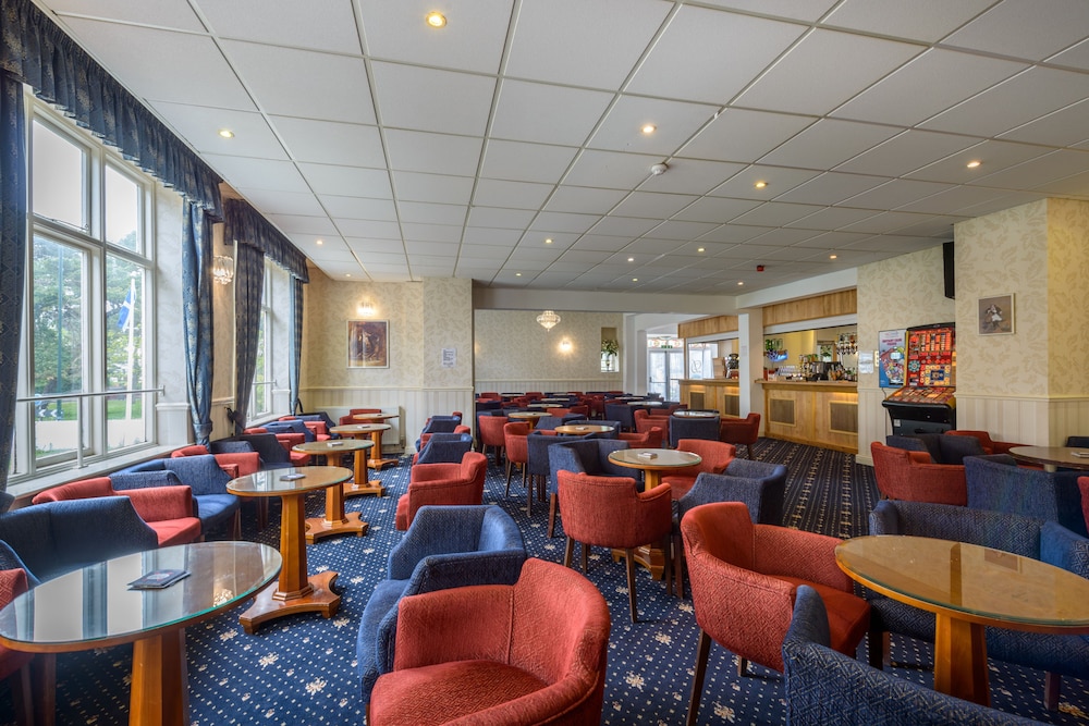 Bournemouth Sands Hotel, Bournemouth: Room Prices & Reviews | Travelocity