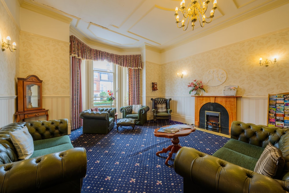 Bournemouth Sands Hotel, Bournemouth: Room Prices & Reviews | Travelocity