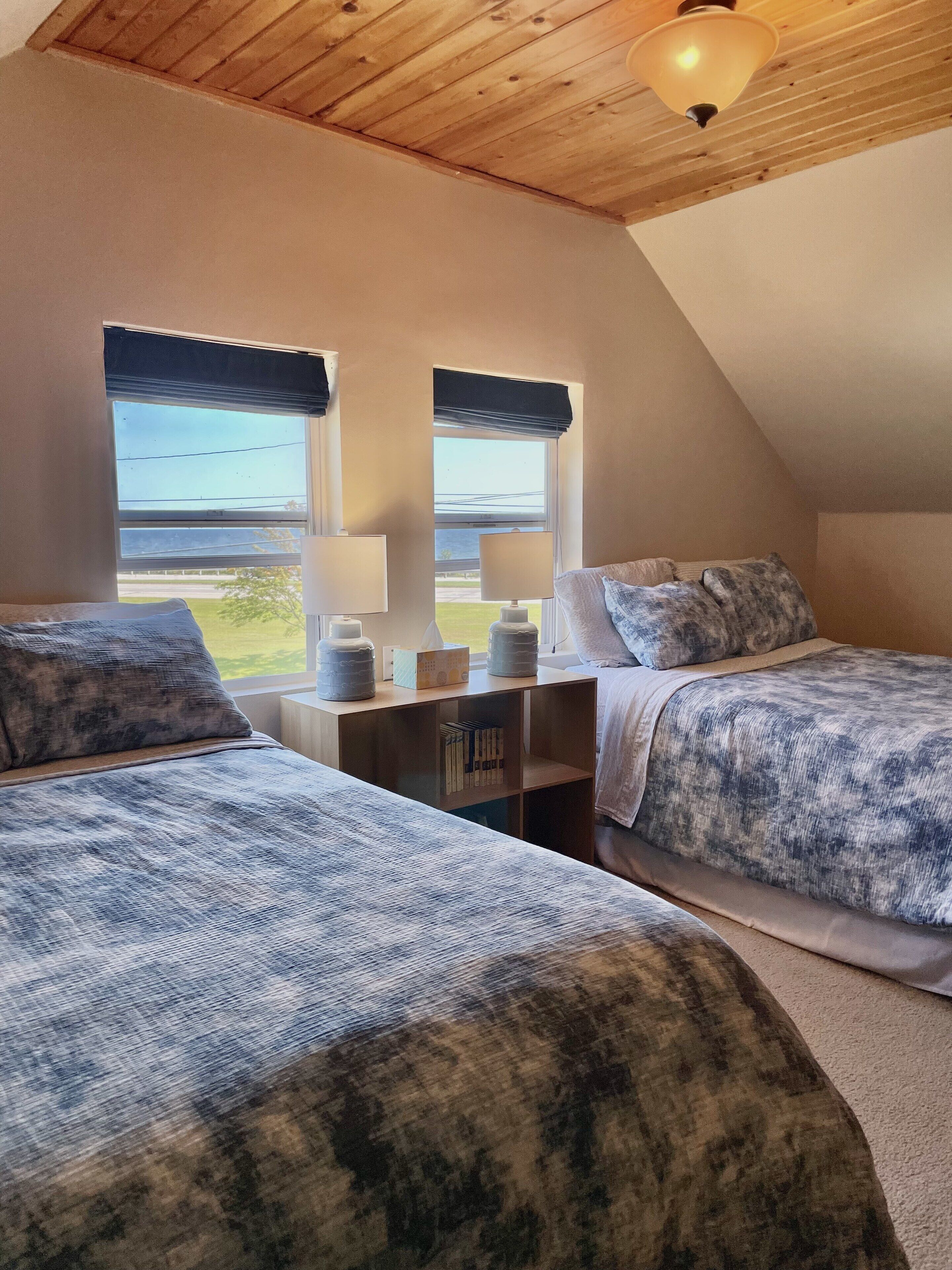 Lighthouse Inn in Two Rivers, WI | Expedia