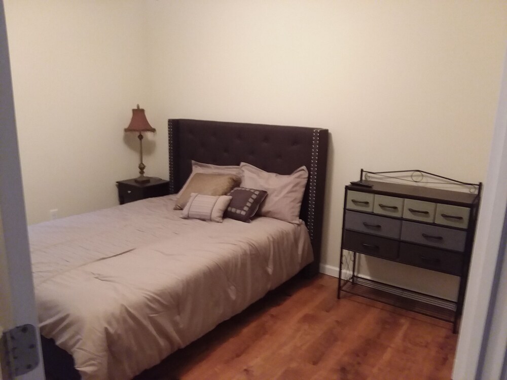 Super nice condo. Rent by day/week/month. Walking distance to bar ...