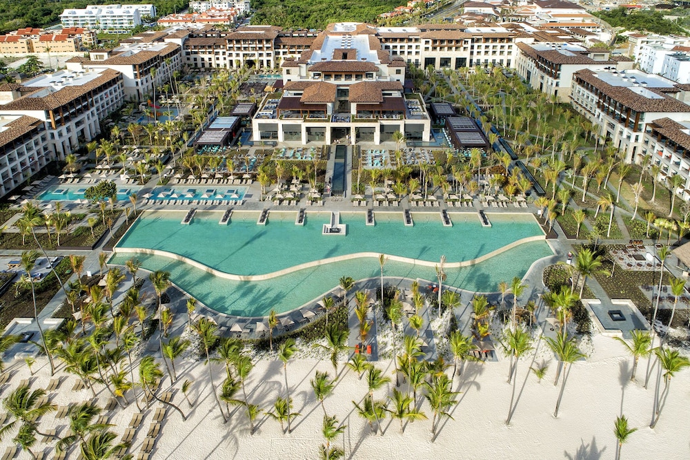 Lopesan Costa Bávaro Resort Spa & Casino - All Inclusive in Punta Cana ...