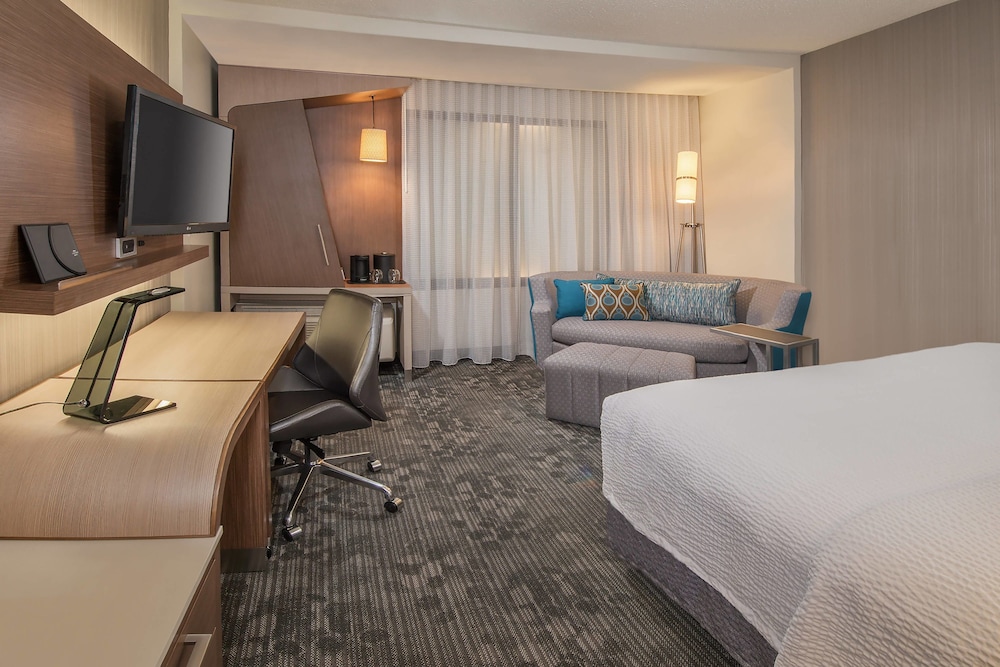 Courtyard by Marriott Prince George, Prince George: $104 Room Prices ...