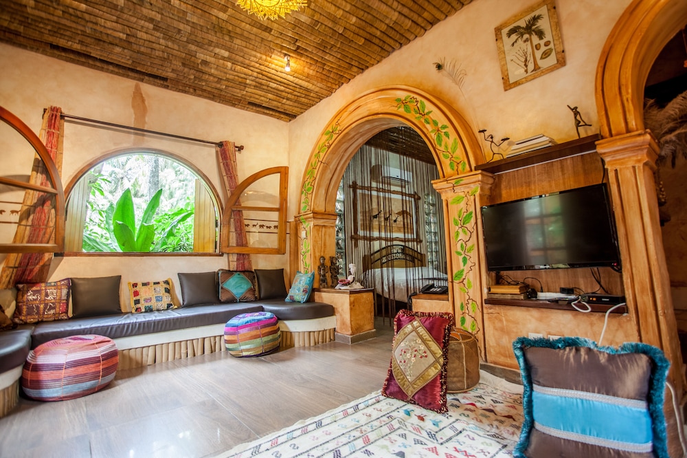 Kafolo Lagoon in Abidjan | Best Rates & Deals on Orbitz