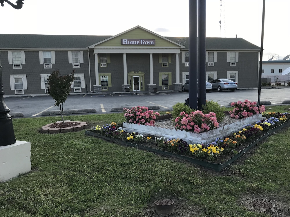 Hometown Inn & Suites Reviews, Deals & Photos 2025 - Vrbo