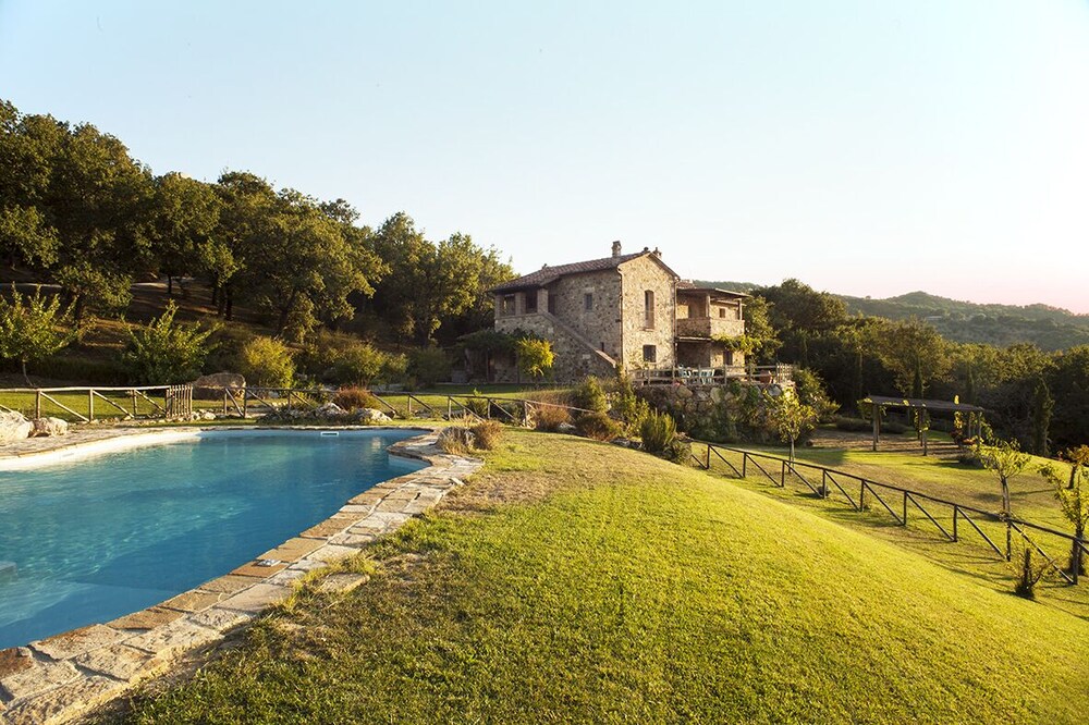 WP Relais Villa Vignalunga in Val d'Orcia,luxurious estate with ...