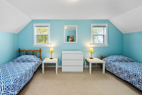 East Lake Surf Cottage - Walk To The Outlet Beach! - Sand Banks