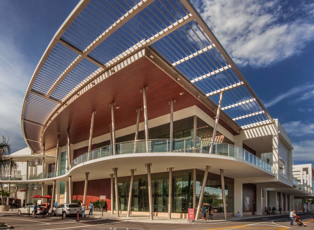 DoubleTree by Hilton Miami - Doral, FL in Miami | Best Rates & Deals on ...