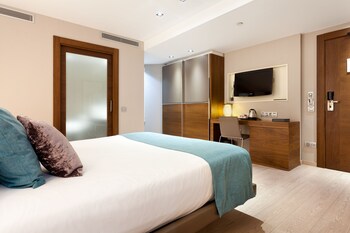 Hotel España Ramblas, Barcelona: $200 Room Prices & Reviews | Travelocity