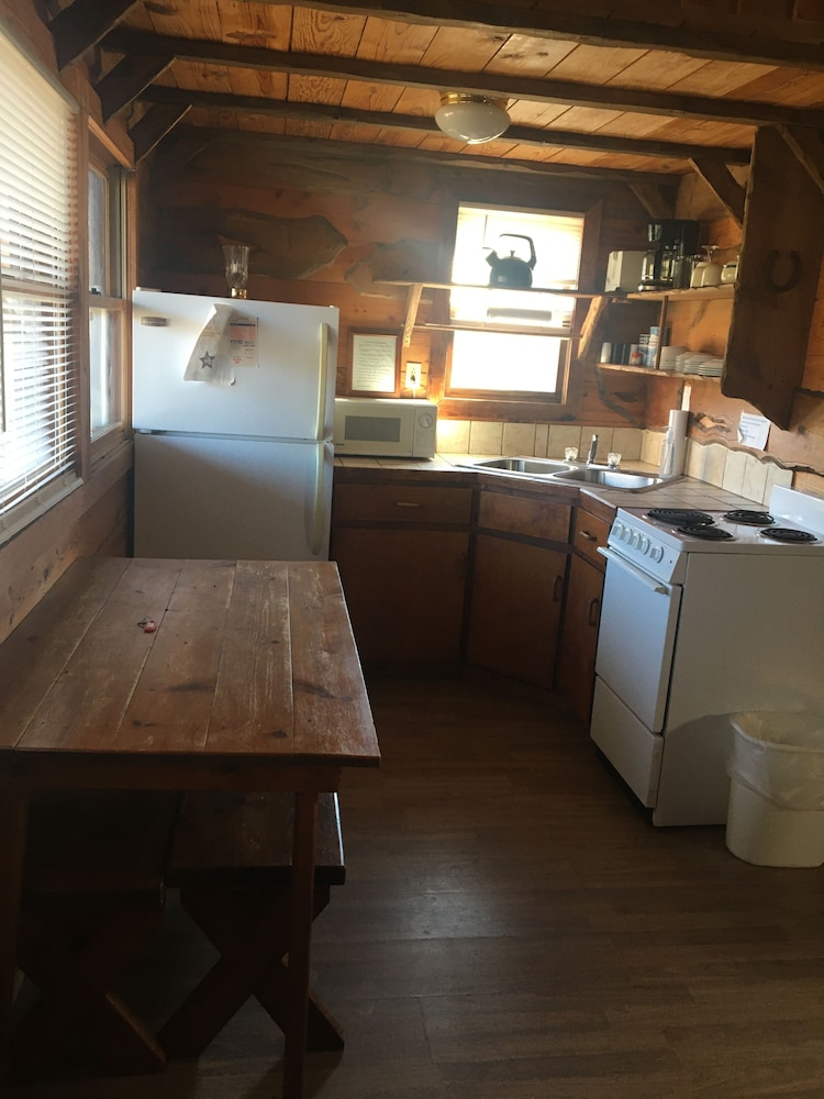 Lago Linda Hideaway Camp in Beattyville | Best Rates & Deals on Orbitz