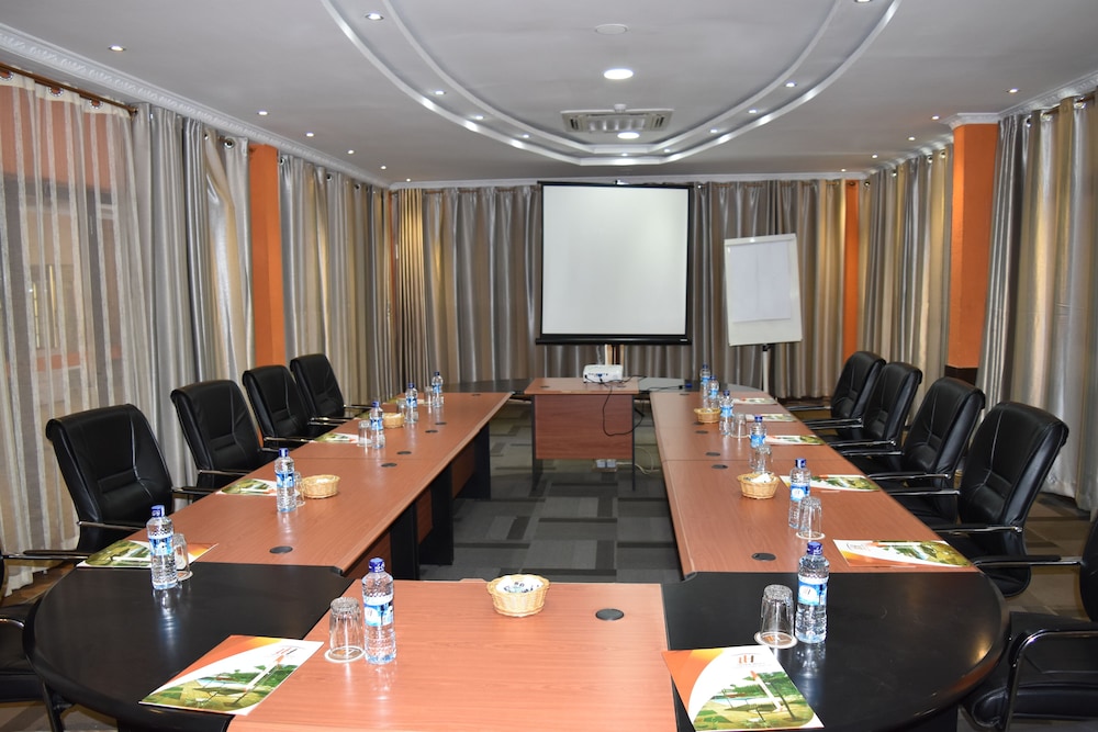 Utalii Hotel: AU$56 Deals & Reviews (Nairobi, KEN) | Wotif