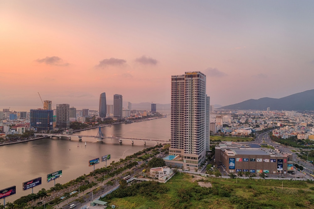 Melia Vinpearl Danang Riverfront in Da Nang | Best Rates & Deals on Orbitz