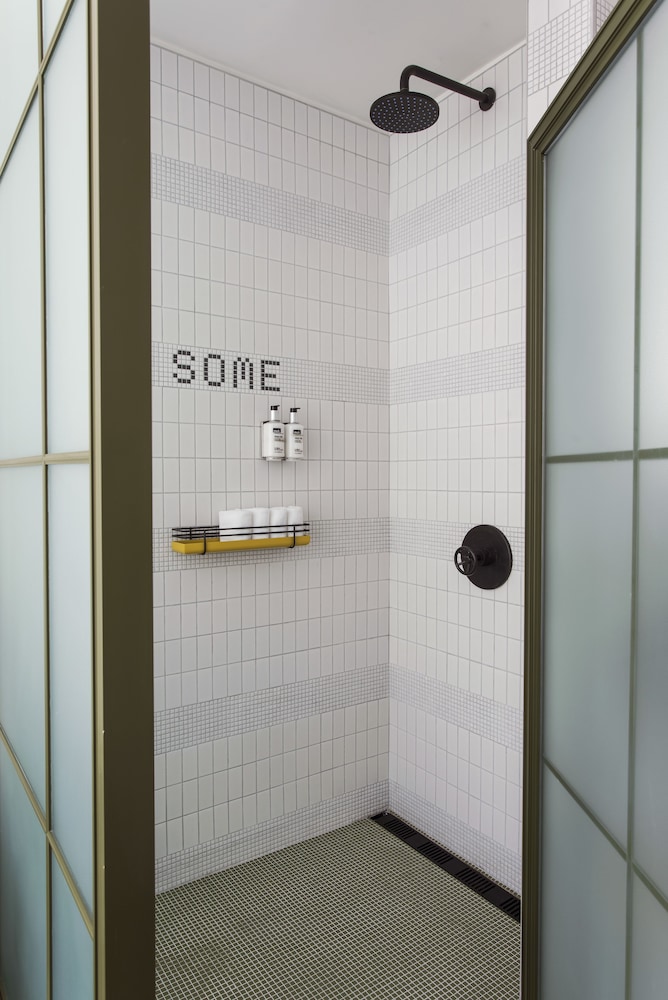 Moxy NYC Chelsea in New York | Best Rates & Deals on Orbitz