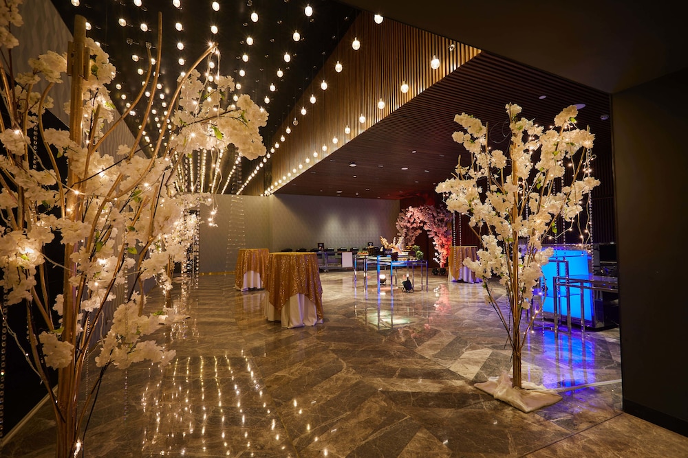 Aloft New Delhi Aerocity in Delhi | Best Rates & Deals on Orbitz